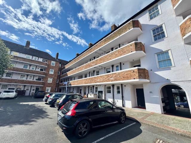 Wavertree Gardens, Liverpool L15, 3 bed flat to rent, £1,300 pcm | PrimeLocation