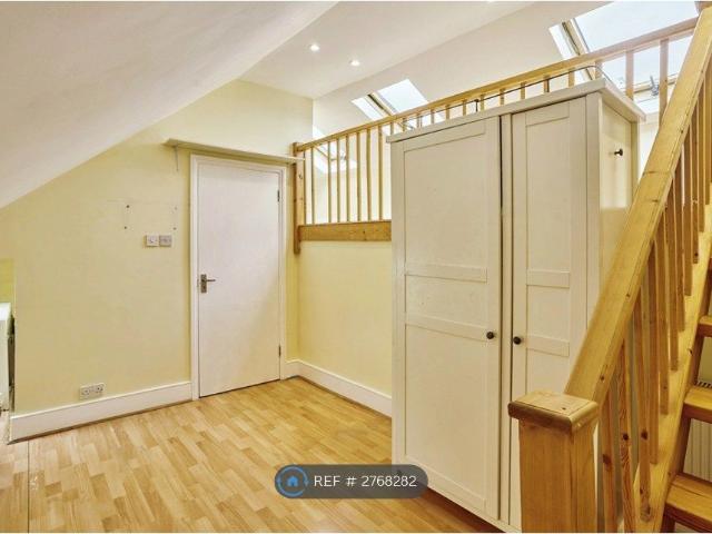 Wavertree Road, London SW2, Room to rent, £1,250 pcm | PrimeLocation