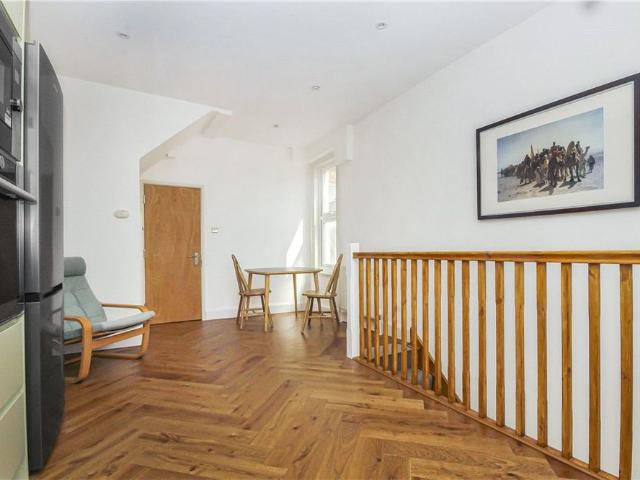Wavertree Road, London, SW2 3SS