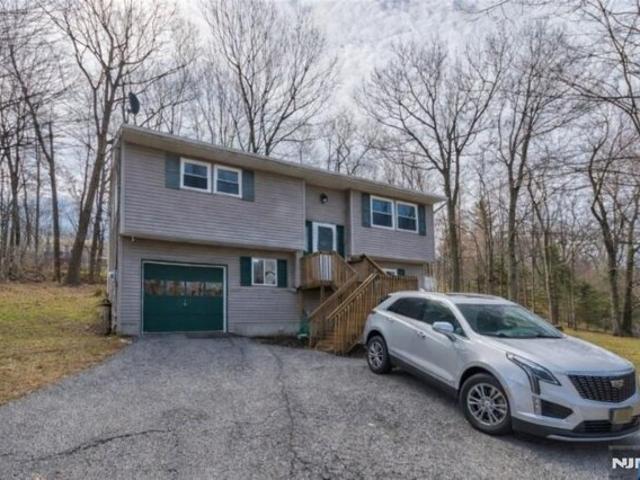 Wawayanda Rd, Vernon, Home For Sale