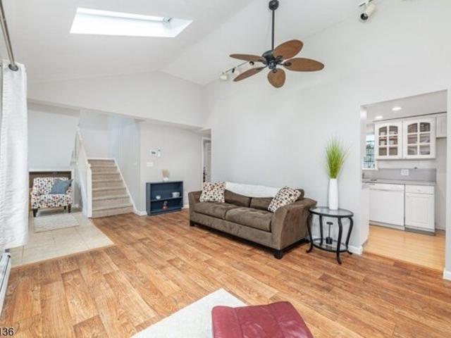 Wawayanda Rd, Vernon, Home For Sale