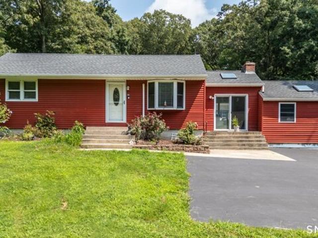 Wawecus Hill Rd, Norwich, Home For Sale