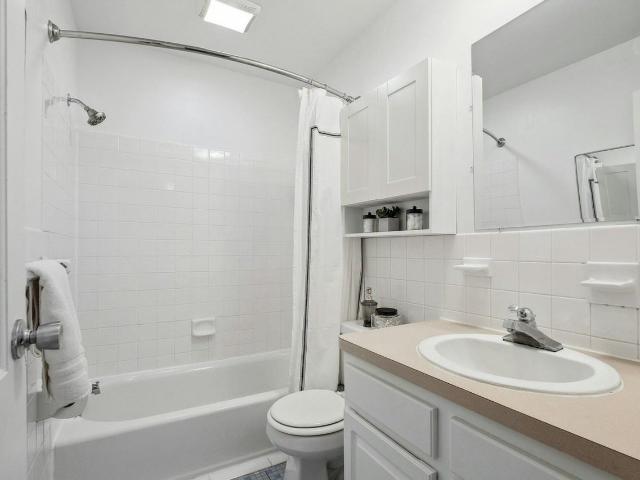 Wayzata Lake Apartments Studio Apartment for Rent at 412 Wayzata Blvd E, Plymouth, MN 55391 Plymouth Wayzata