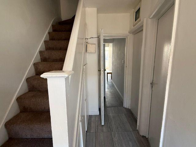 Waye Ave, Hounslow TW5, Room to rent, £850 pcm | PrimeLocation