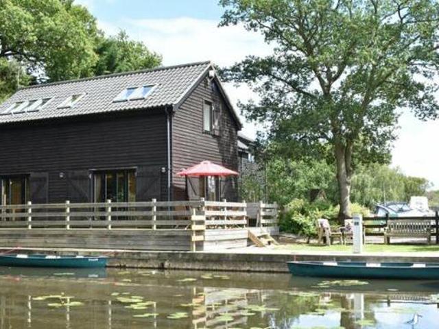 Wayford Bridge, Wayford, 2 Bedroom Cottage