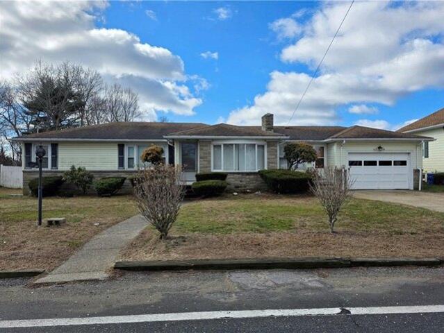 Wayland Ave, Cranston, Home For Sale
