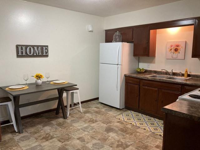 Wayland Square 1 Bedroom Apartment for Rent at 3709 Harrison St, Bellevue, NE 68147