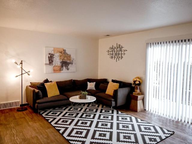 Wayland Square 1 Bedroom Apartment for Rent at 3709 Harrison St, Bellevue, NE 68147