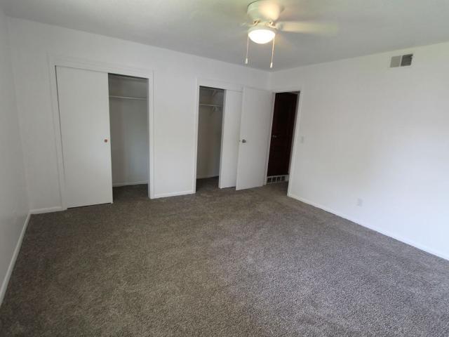 Wayland Square 1 Bedroom Apartment for Rent at 3709 Harrison St, Bellevue, NE 68147