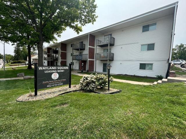 Wayland Square 2 Bedroom Apartment for Rent at 3709 Harrison St, Bellevue, NE 68147
