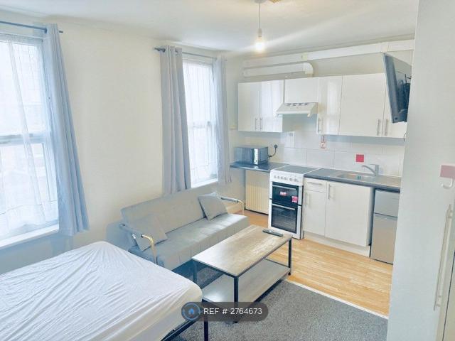 Waylen Street, Reading RG1, Studio to rent, £820 pcm | PrimeLocation