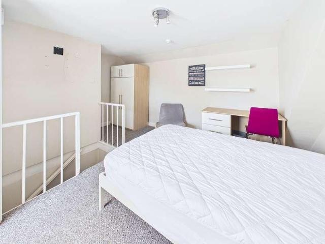 Waylen Street, Reading, RG1