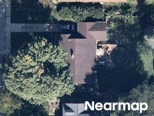 Waymond Ave