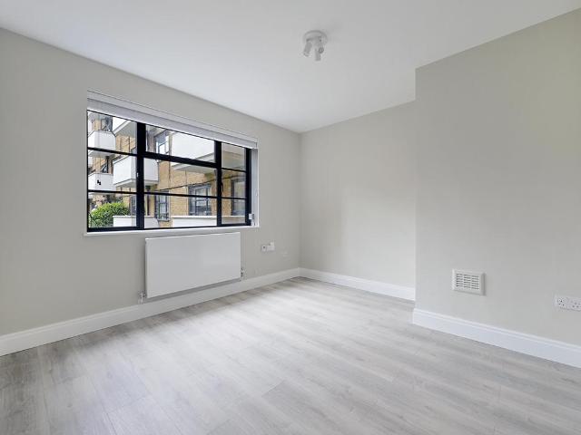 Waynflete House, Union Street London SE1 1 bed apartment to rent £2,100 pcm £485 pw