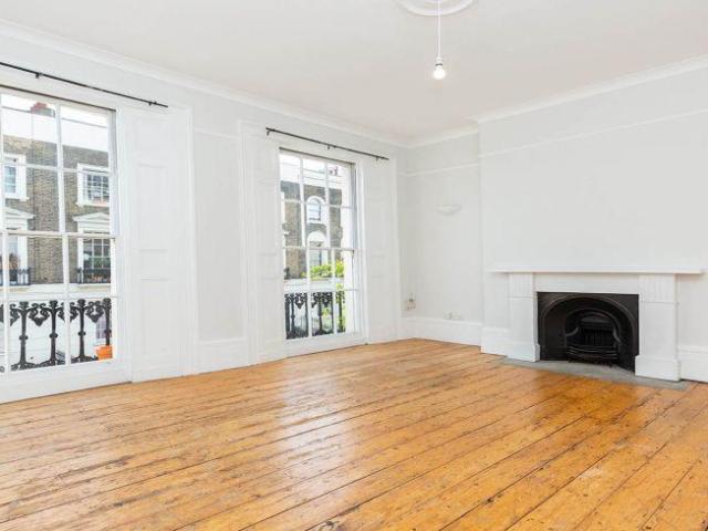 WC1X 4 bed flat to rent £5,200 pcm £1,200 pw