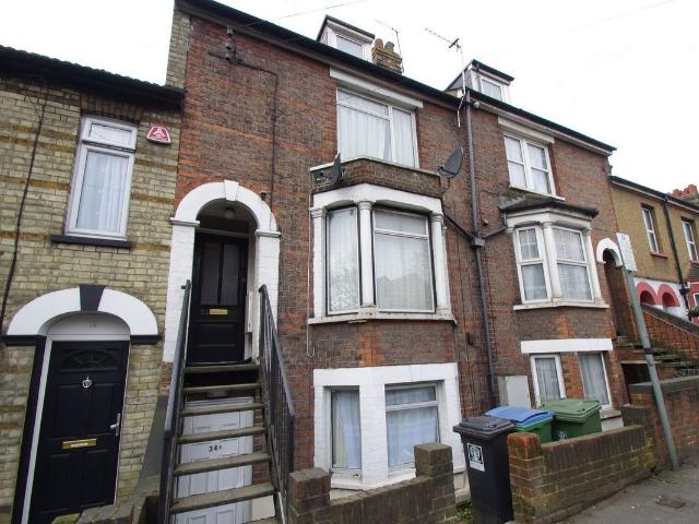 WD18, Watford, 1 bed flat to rent, £1,150 pcm | PrimeLocation
