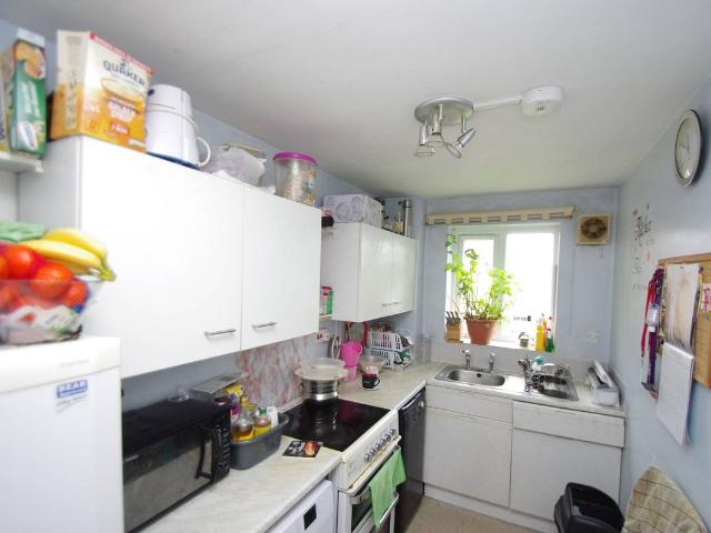 WD18, Watford, 1 bed flat to rent, £1,200 pcm | PrimeLocation