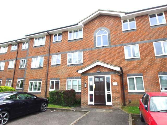 WD18, Watford, 1 bed flat to rent, £1,250 pcm | PrimeLocation