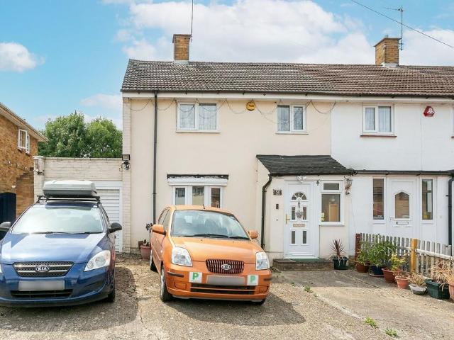 WD19, Bushey, Carpenders Park 3 bed terraced house to rent £2,300 pcm £531 pw