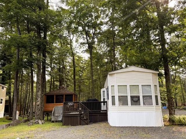 WD 438 Laurel Ln, Gouldsboro, PA 18444