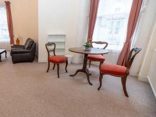 We ❤️ Scotland, Cockburn Street, City of Edinburgh, EH1 1NY, United Kingdom | 2 bed apartment for rent #139269420 | Rentberry
