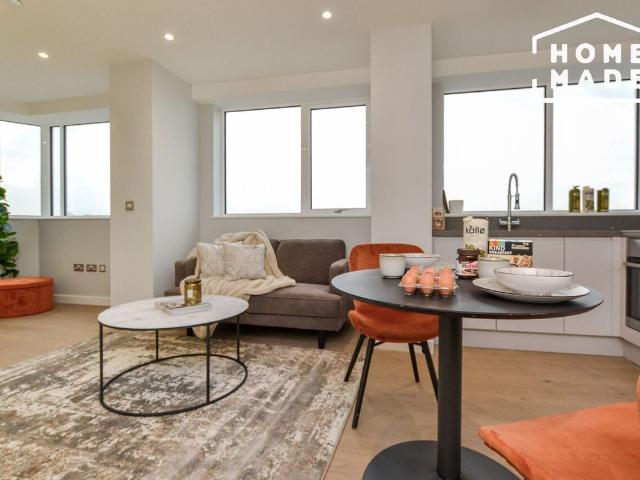 Wem Tower, Wembley HA9, 1 bed flat to rent, £1,850 pcm | PrimeLocation