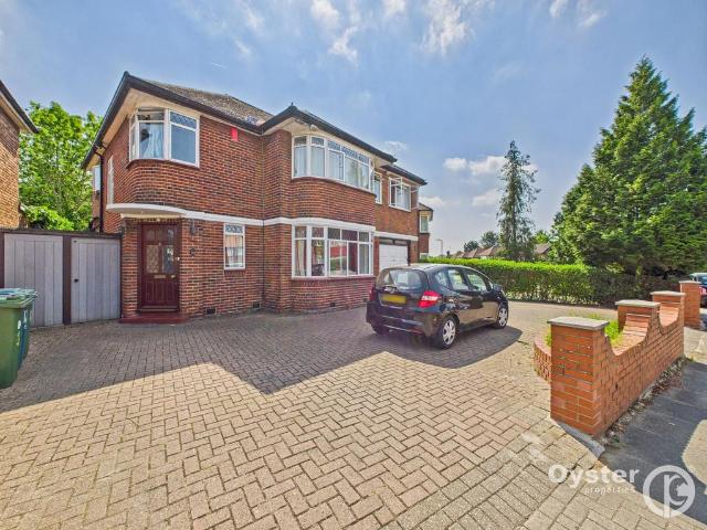 Wemborough Road, Stanmore, HA7 5 bed detached house to rent £3,250 pcm £750 pw