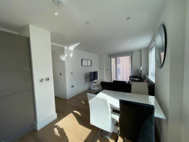 WEMBLEY, MIDDLESEX 2 bed property to rent £2,350 pcm £542 pw
