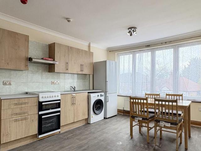 Wembley Hill Road, Wembley, HA9 2 bed flat to rent £1,950 pcm £450 pw
