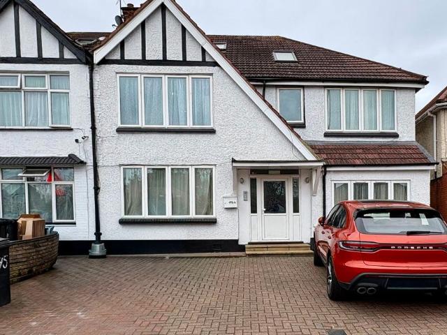 Wembley Hill Road, Wembley HA9, 2 bed flat to rent, £2,500 pcm | PrimeLocation
