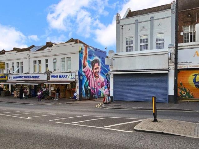 Wembley, London HA0, 4 bed flat to rent, £3,250 pcm | PrimeLocation