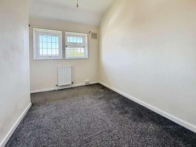 Wentworth Avenue, Luton, Bedfordshire, LU4