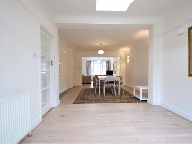 Wentworth Avenue, London N3, 4 bed semi detached house to rent, £4,600 pcm | PrimeLocation