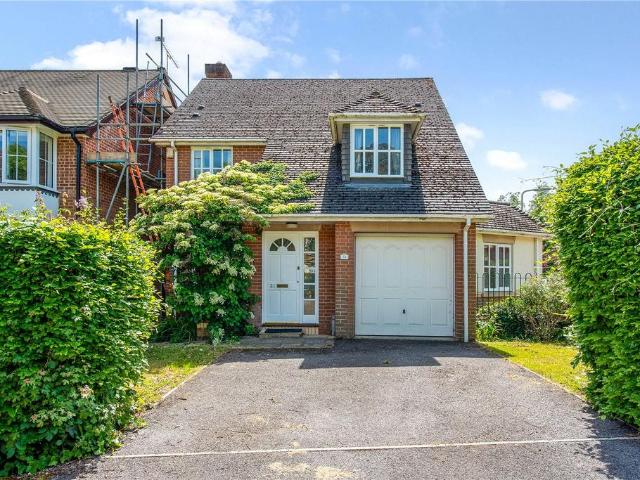 Wentworth Grange, Winchester. 4 bed house to rent £2,250 pcm £519 pw