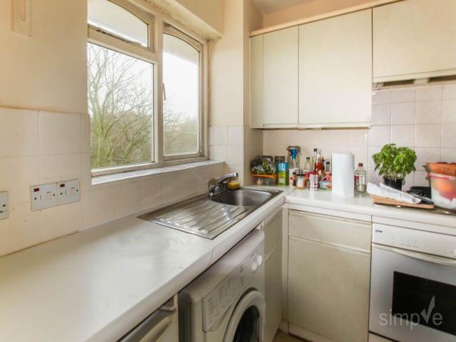 Wentworth Fields, Gainsborough Rd, Hayes UB4, 1 bed flat to rent, £1,350 pcm | PrimeLocation