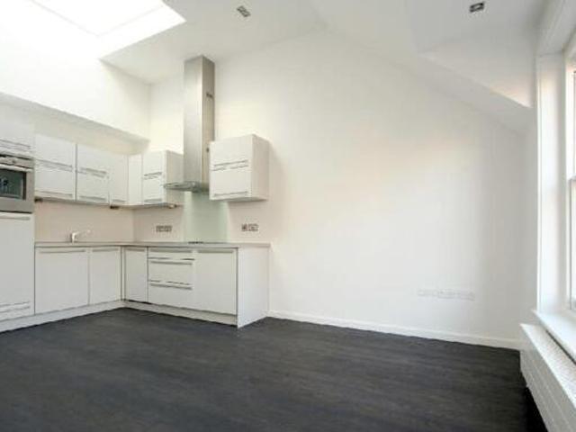Wentworth Street, Aldgate, 2 Bedroom Apartment