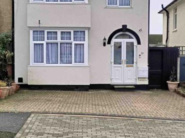 Wentworth Road, Barnet EN5, Room to rent, £775 pcm | PrimeLocation