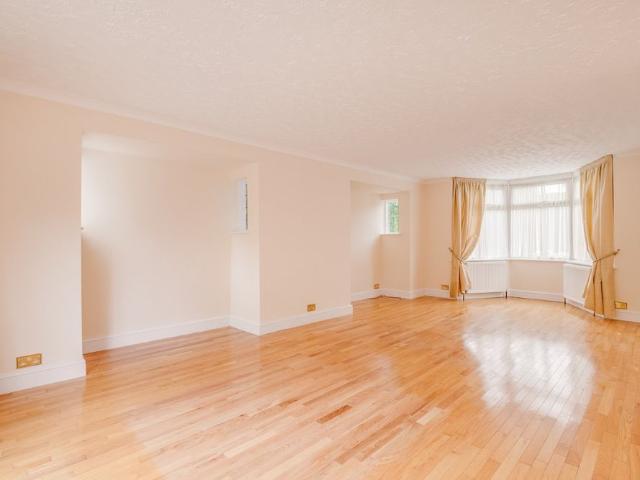 Wentworth Road, Golders Green, London, NW11 0RH