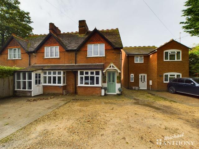 Wendover Road, Aylesbury HP21, 2 bed end terrace house to rent, £1,500 pcm | PrimeLocation