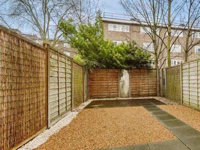 Wenlock Court, New North Road, London, N1 7PL, United Kingdom | 3 bed apartment for rent #128599850 | Rentberry