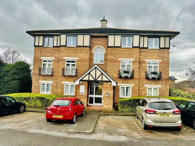 Wenlock Gardens, Hendon, London NW4, 1 bed flat to rent, £1,400 pcm | PrimeLocation