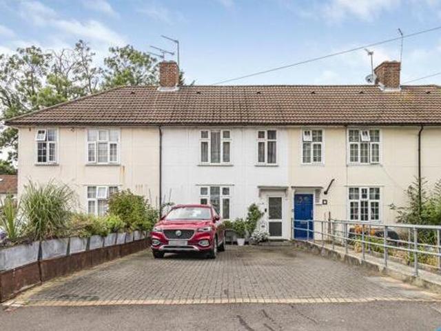 Wenlock Road, Edgware, 3 Bedroom Terraced