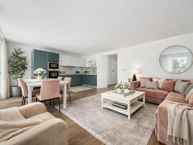 Wenlock Road, London, N1 3 bed apartment to rent £4,250 pcm £981 pw
