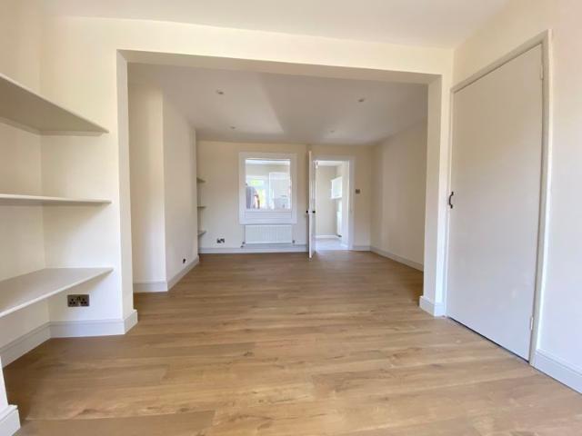 Wenlock Road, Shrewsbury, Shropshire, SY2 6JT