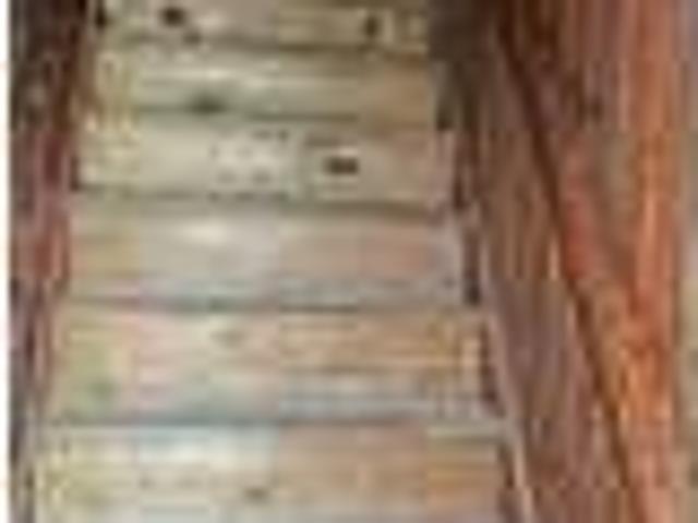 Weaverville, prime location 2 bedroom, House