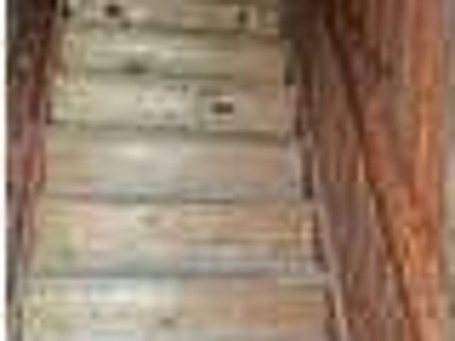 Weaverville, prime location 2 bedroom, House