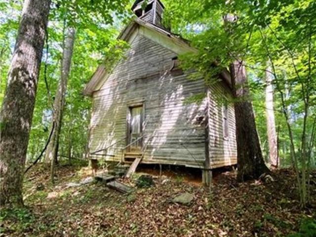 Weavers Ford Rd, Grassy Creek, NC 28631
