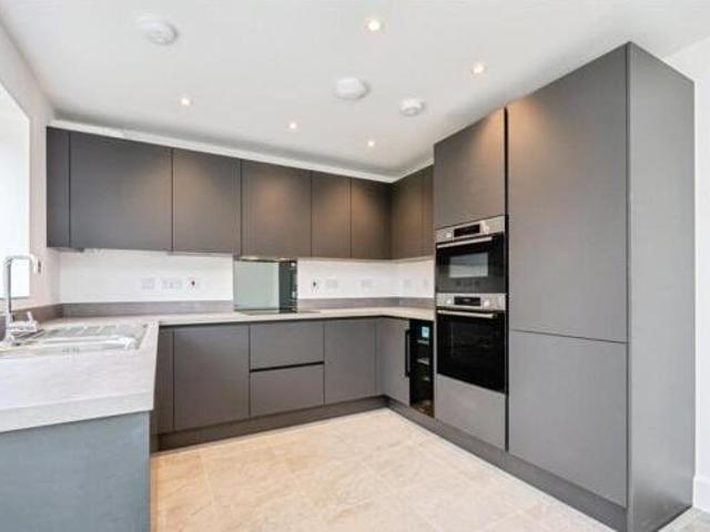 Weavers Grange, London Road, 3 Bedroom Terraced