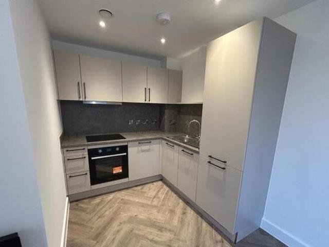 Weavers House, Castleward Boulevard, Studio Flat For