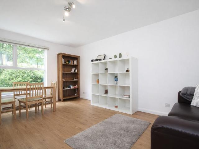 Weavers Way, Camden Town, NW1 2 bed flat to rent £2,300 pcm £531 pw